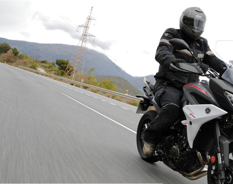 BMW F750GS motorcycle review 2018 - Adventure Bike Rider